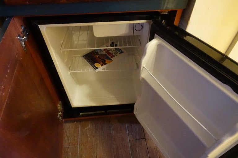 Photo Tour of a Standard Room at Disney's Wilderness Lodge ...