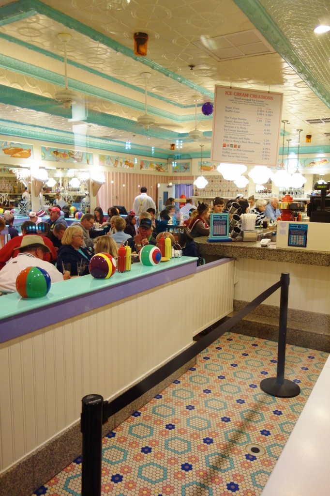 Dining at Disney's Beach Club Resort - yourfirstvisit.net
