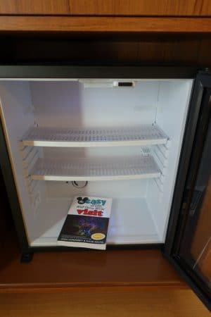 Photo Tour of a Room at Disney's Pop Century Resort - yourfirstvisit.net