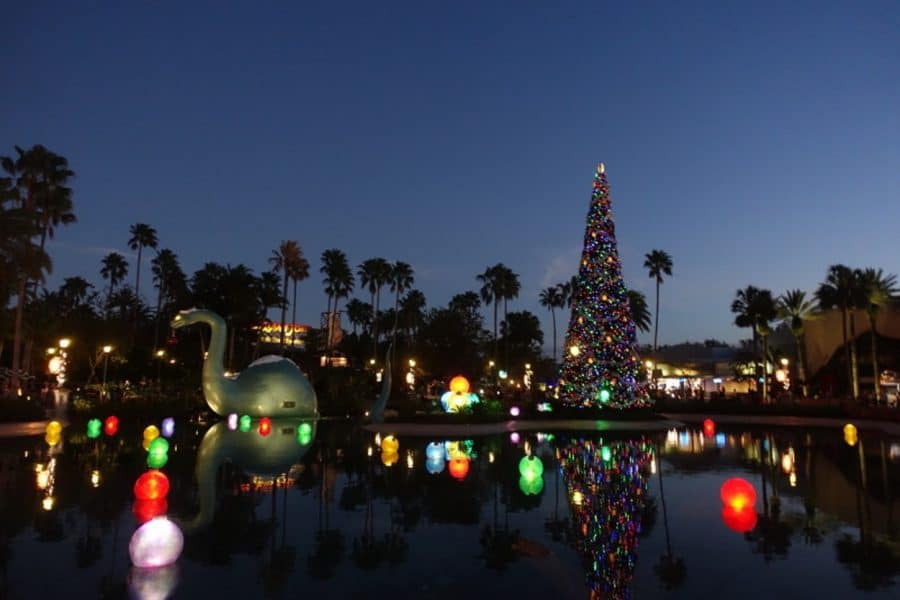 6. The Christmas Season at Walt Disney World - yourfirstvisit.net