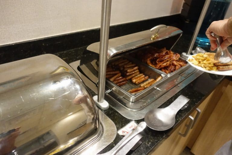 Amenities and Dining at the Holiday Inn Orlando, Disney Springs Resort ...